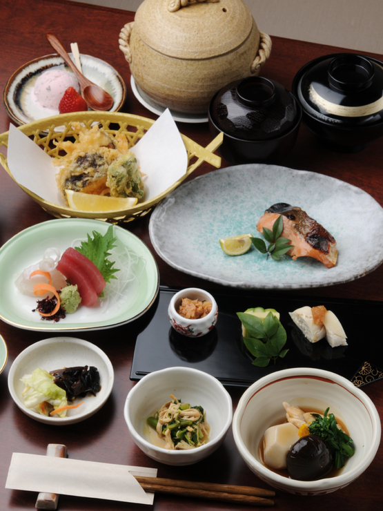 Shunsai Japanese Dining Asakura in Jiyugaoka, Tokyo - SAVOR JAPAN